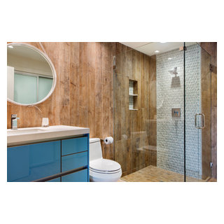 Farmhouse Bathroom - Farmhouse - Bathroom - Miami | Houzz