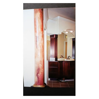 Faux finish on white plaster columns - Classique - Salle de Bain ...