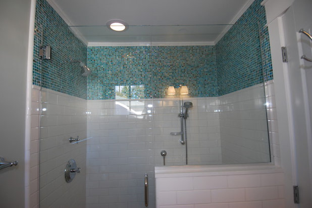Accent Tile Stands Out in the Shower
