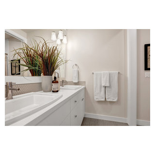 Hall Bathroom - Contemporary - Bathroom - Seattle - by Chaffey Building ...
