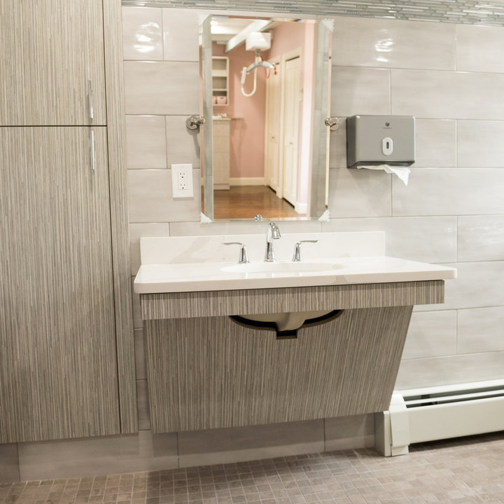 Handicap Bathroom - Photos & Ideas | Houzz