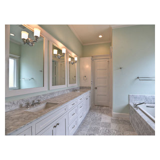 Heights - W 23rd Street - Victorian - Bathroom - Houston - by RobRyan Custom Homes | Houzz