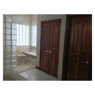 High privacy glass block shower wall and windows in Columbus Ohio roll ...