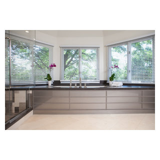 High-Tech Tub with Deck - Modern - Bathroom - Chicago - by Michelle's ...