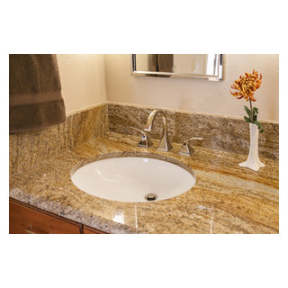 Huge shower with bench seating Denver CO - Moderne - Salle de Bain ...