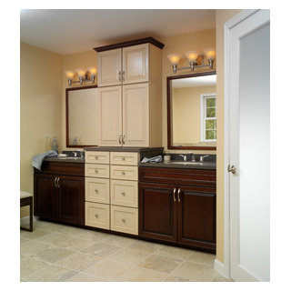 Kay Master Bath - Traditional - Bathroom - Philadelphia - by Innovative ...