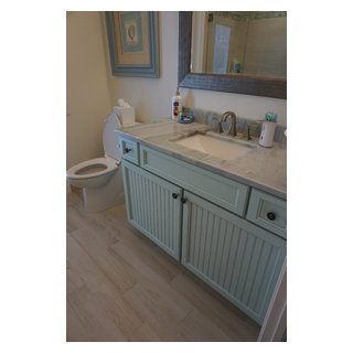 Kelly Pool Bath Vanity - Klassisch modern - Badezimmer - Miami - von ...