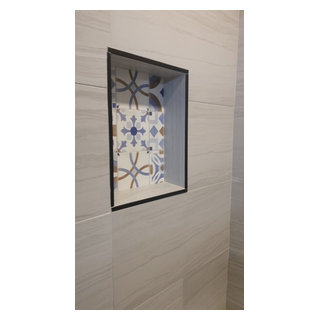 Kraftmaid Ruxton Maple- Chai with Cocoa Glaze - Farmhouse - Bathroom ...