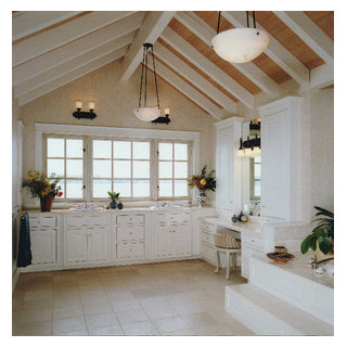 Lake House with Tram - Beach Style - Bathroom - Seattle - by Demetriou ...