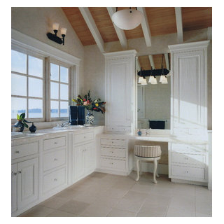 Lake House with Tram - Beach Style - Bathroom - Seattle - by Demetriou ...