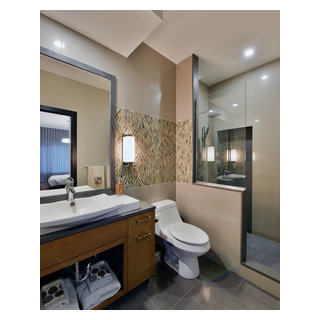 Lansdowne Park / Rideau Terrace Penthouse - Contemporary - Bathroom ...