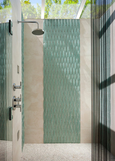 Photo Flip: 50 Showers That Create a Splash