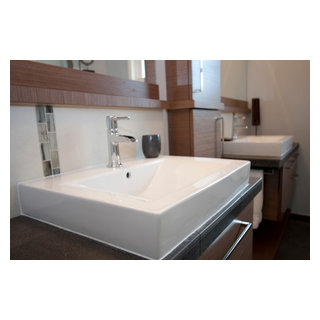 Lean and Linear Bath - Modern - Bathroom - Portland - by LeVernois ...