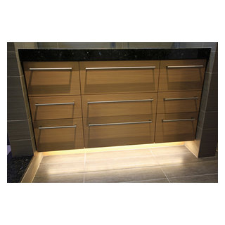 LED toe kick lighting - Contemporary - Bathroom - Hawaii - by User | Houzz