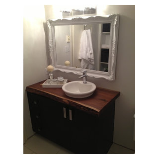 live edge bathroom countertop - Traditional - Bathroom - Montreal - by ...