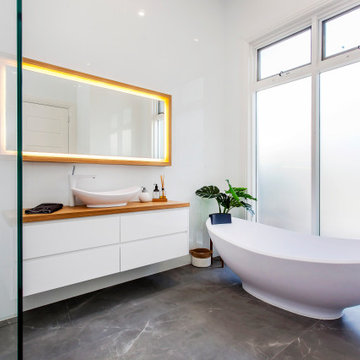 75 Beautiful Bathroom with Wood Benchtops Ideas & Designs - April 2022 ...