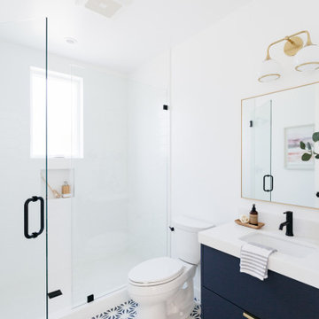 75 Farmhouse Bathroom with a Floating Vanity Ideas You'll Love ...