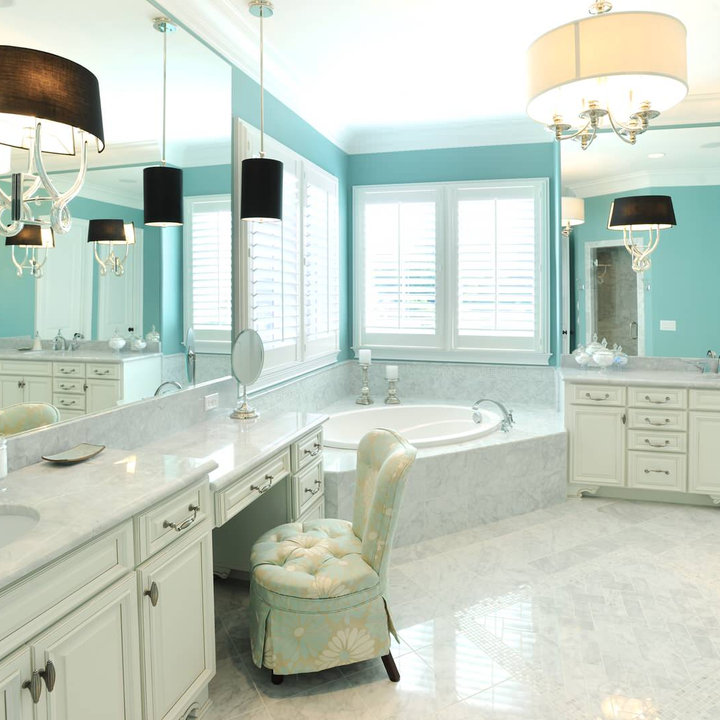 Master Bathroom Vanity With Makeup Area - Photos & Ideas | Houzz