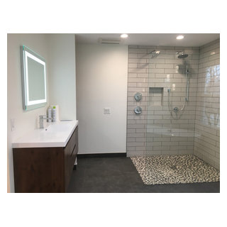 Master Bedroom and Bathroom with Zero-Entry Shower - Modern - Bathroom ...