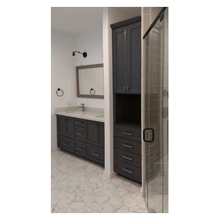 Master shower, vanity, and pantry cabinet - Classique Chic - Salle de ...