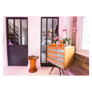 Metal staircase, walk on glass panel and glass infill panels ...