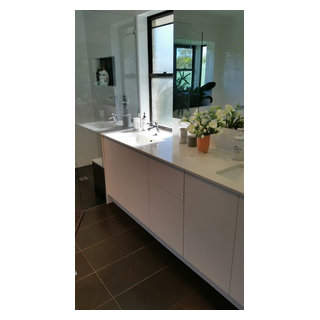Modern Bathroom with Jet Bath - Contemporary - Bathroom - Brisbane - by ...