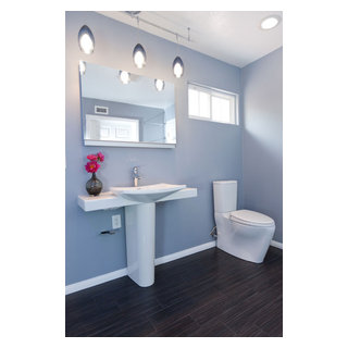 Modern Universal Design Bathroom Remodel - Modern - Bathroom - Los ...