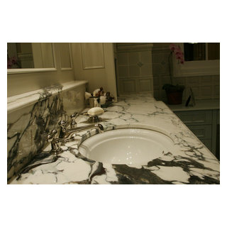 Our Work - Transitional - Bathroom - Chicago - by Lee Lumber & Building ...