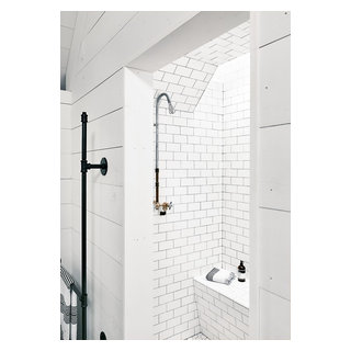 Perfect Wall House - Farmhouse - Bathroom - Austin - by Rauser Design ...