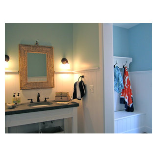 Pool House Changing Room - Traditional - Bathroom - Baltimore - by ...