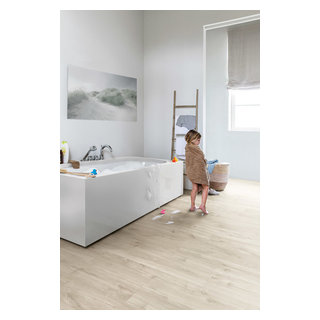 QuickStep Livyn Balance Click Canyon Oak Beige Vinyl Flooring ...