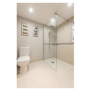 Recess feature shelving in master bedroom loft conversion ...