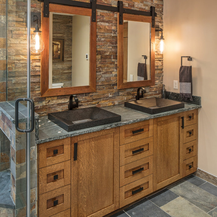 75 Beautiful Rustic Bathroom Design Ideas & Pictures | Houzz