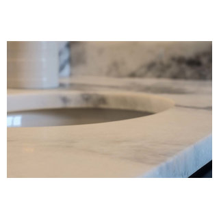 Shadow Storm Quartzite Bathroom Countertops - Classique - Salle de Bain ...