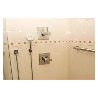 Shower and Faucet Controls in ADA Compliant Shower - Traditional ...
