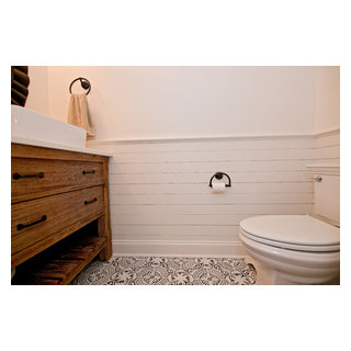 Showfield Puppy Palace - Farmhouse - Bathroom - Other - by Canalfront Builders | Houzz