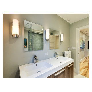Simpson family bath - Transitional - Bathroom - Toronto - by Home by ...
