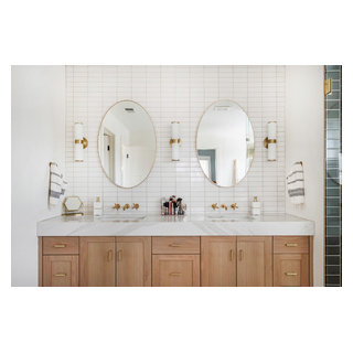 Stacked White Backsplash Tile for Luxe Master Bath - Classique - Salle ...
