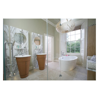 Stylish Family Bathroom with Oak Shaker Style Cabinets - Transitional ...