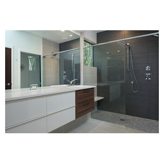 Tree House - Modern - Bathroom - Seattle - by Uptic Studios | Houzz