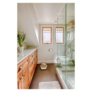 Under the Eaves - Craftsman - Salle de Bain - Seattle - par Board ...