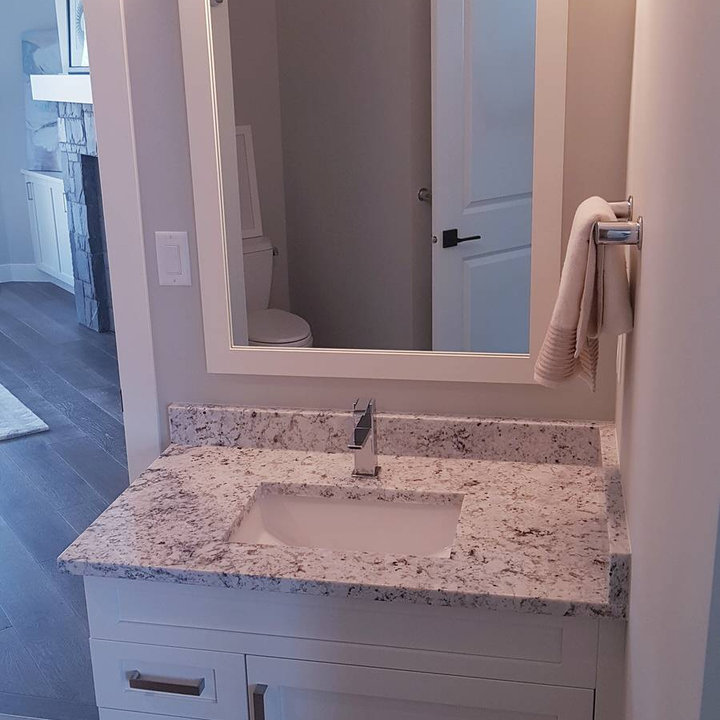 White Ice Granite Countertop - Photos & Ideas | Houzz