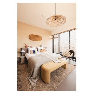 Bedroom with natural colors - Contemporary - Bedroom - Tampa - by User ...