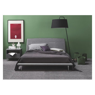 Calligaris Dixie Double Bed and Sextans Lamp - Contemporary - Bedroom ...