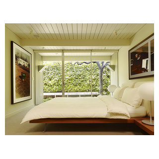 Gary Hutton Lagoon House - Midcentury - Bedroom - San Francisco - by ...