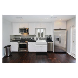 Guest House with Kitchenette - Traditional - Kitchen - Los Angeles - by ...