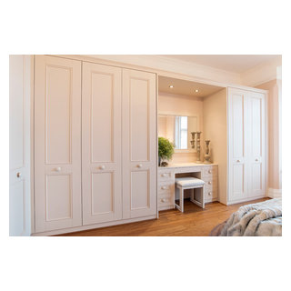 Hammonds Harpsden fitted wardrobes in painted stone - Traditional ...