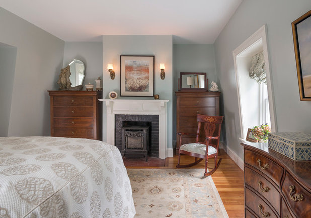 Houzz Tour: Pride Restored to a Historic Rhode Island Home