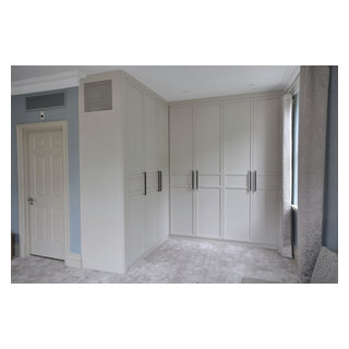 L shaped shaker wardrobes - Traditional - Bedroom - London - by ...