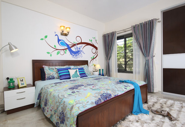 13 Spectacular Ways to Decorate the Wall Behind the Bed